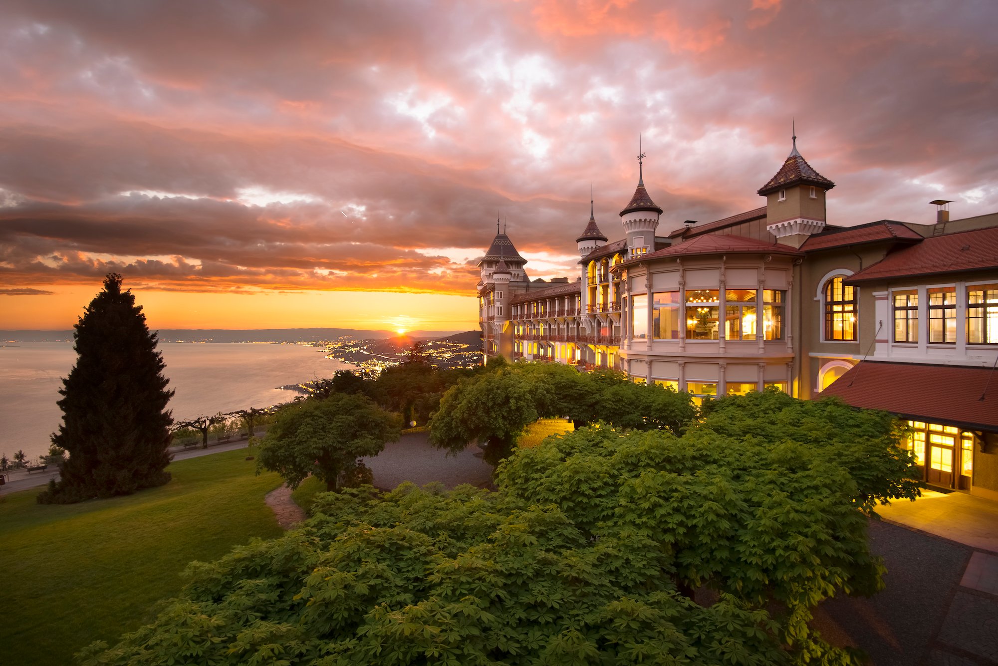 Swiss Hotel Management School - Expect the exceptional!