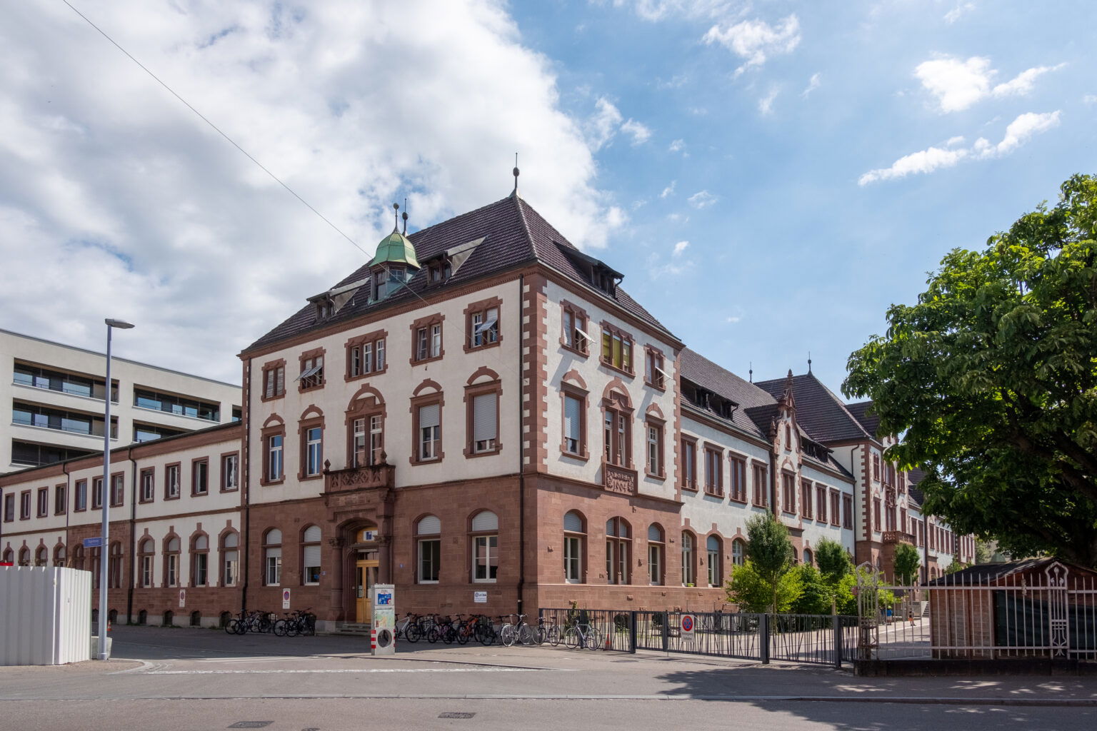 Your Guide to SIS Swiss International School Basel